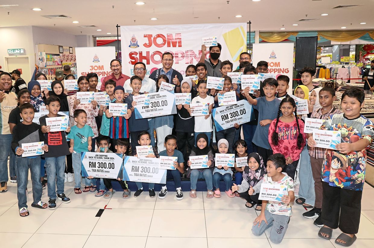 B40 families get RM300 back-to-school aid from MBPJ | The Star