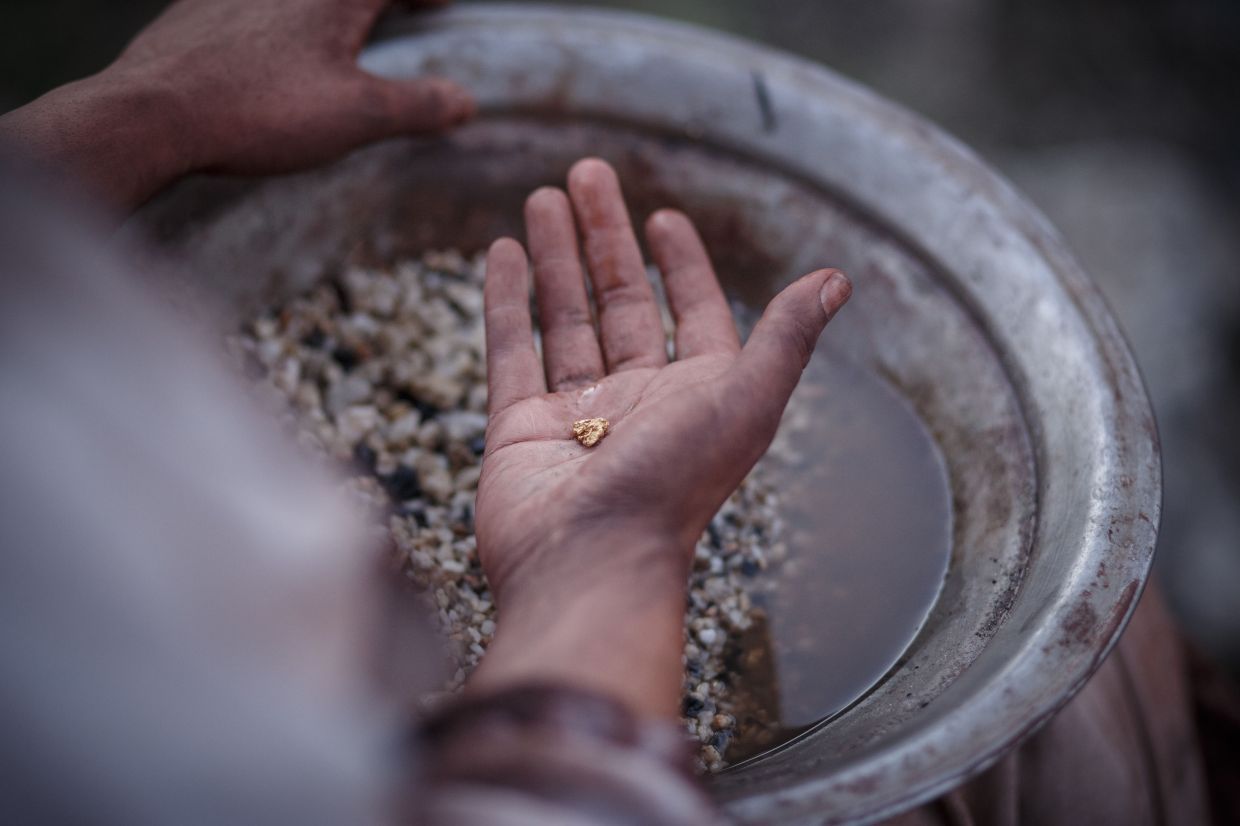 Report filed on toxic waste pollution from gold mining ops | The Star