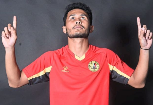 Football: Veteran winger Hadin hopes to inspire Deer to new heights ...