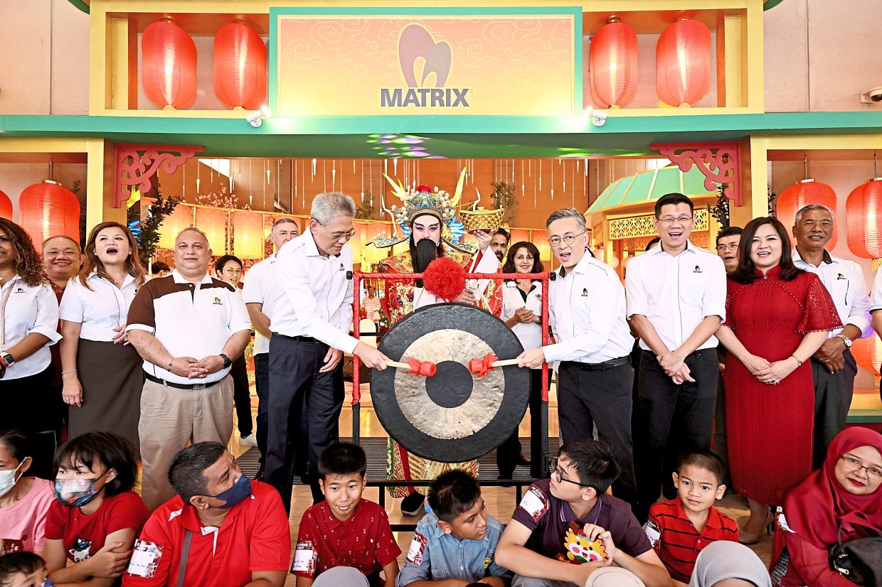 Differently-abled among guests at Chap Goh Meh do | The Star