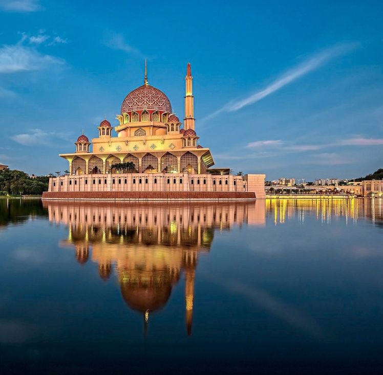 Mastering the art of balance and symmetry in photography | The Star