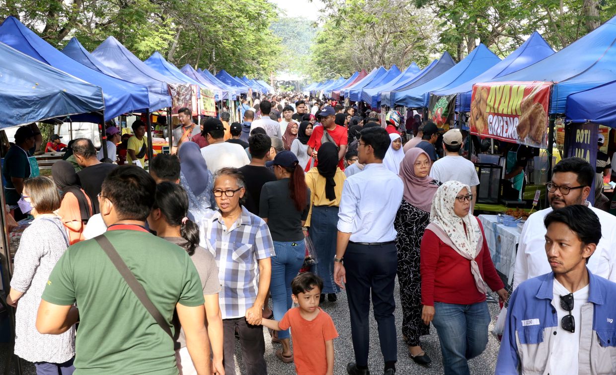 Searching for nourishment | The Star