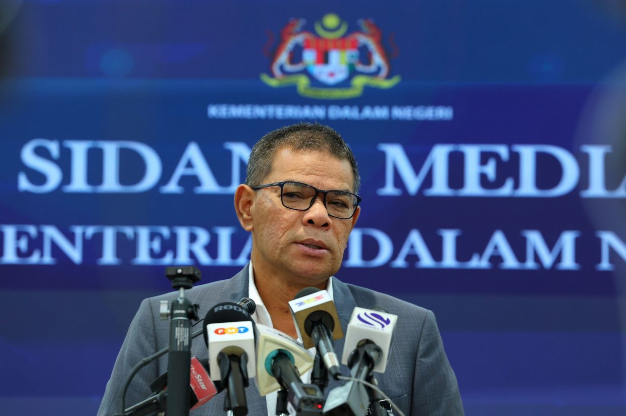 Govt to drop controversial constitutional amendments on citizenship ...