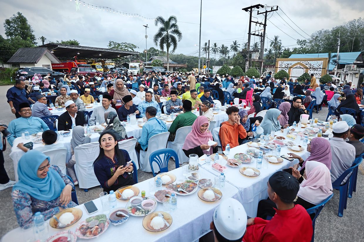 Early Raya joy for underprivileged Thai kids | The Star
