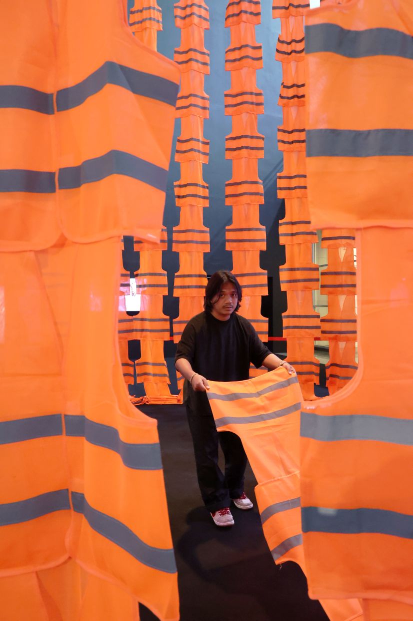 Teluk Intan's leaning tower inspires Malaysian artist's award-winning ...