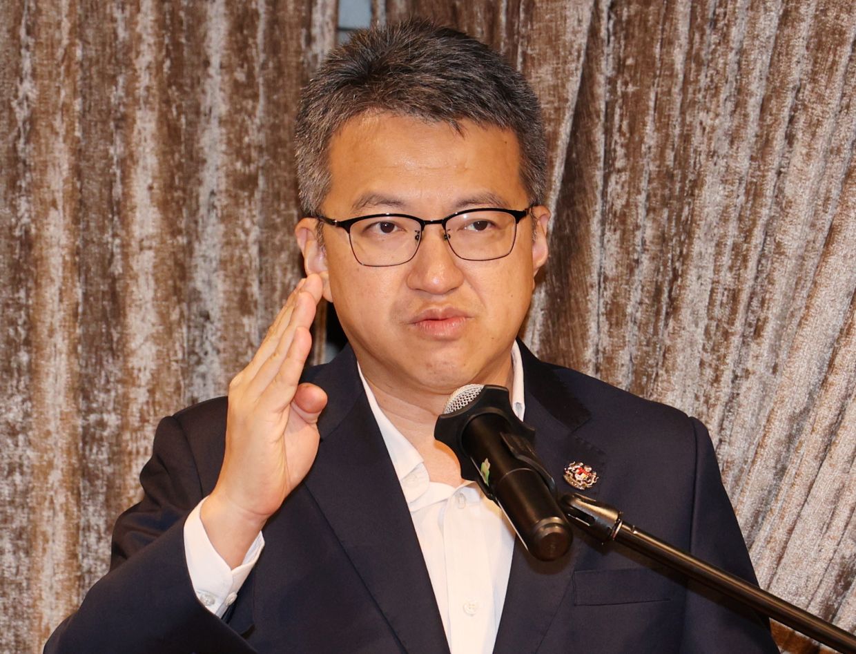 Foreign investment contributes RM188.4bil, domestic investment RM141 ...