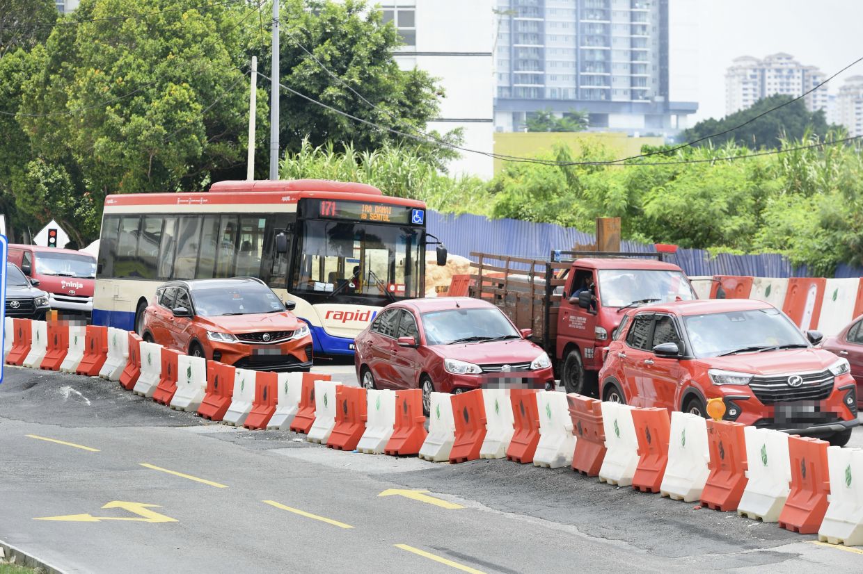 Motorists say uneven Jalan Sentul Pasar bypass hazardous, damages ...