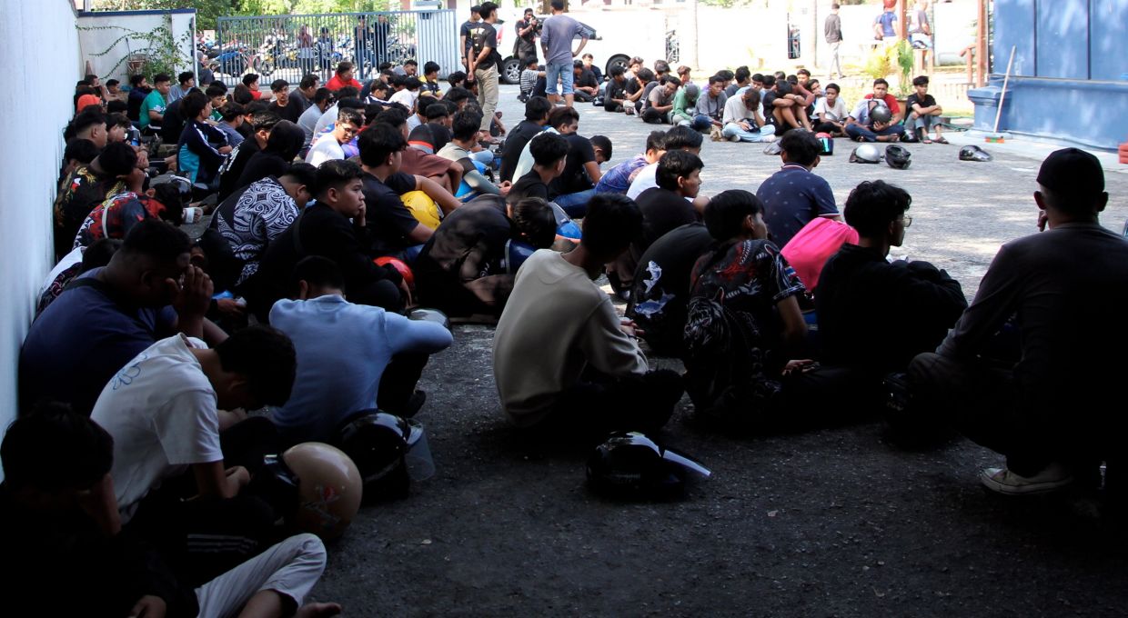 30 school kids among 178 people nabbed in joint enforcement op in Ipoh ...
