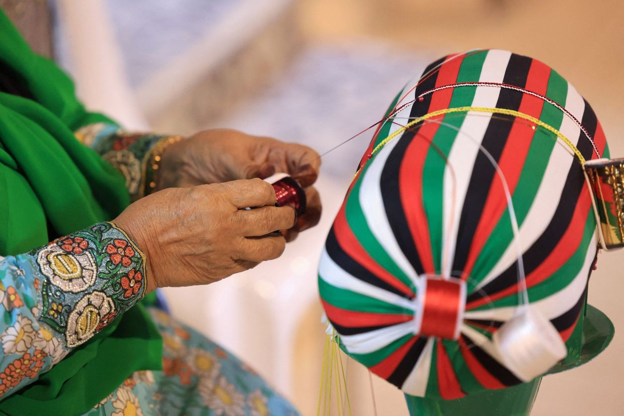How Emiratis are battling to preserve the dying art of embroidery | The ...