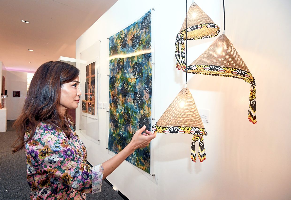 Heritage textile award honours artists, designers and craftsfolk | The Star