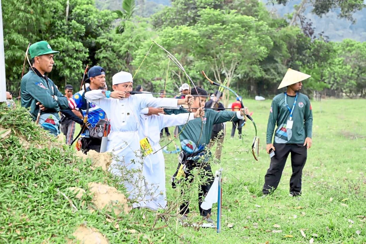 Barebow archers from Subang go on an East Coast tournament adventure ...