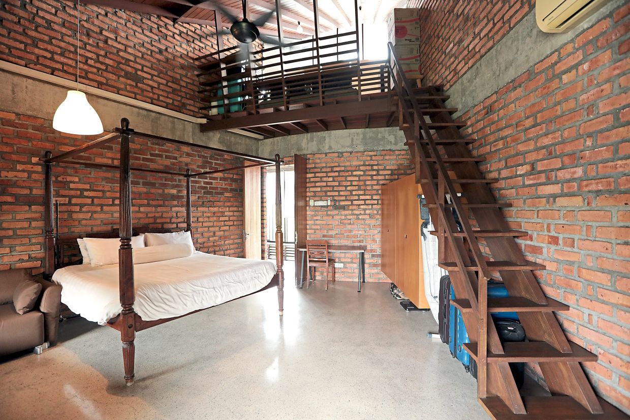 Malaysian architect's 3-storey home is inspired by traditional Malay ...