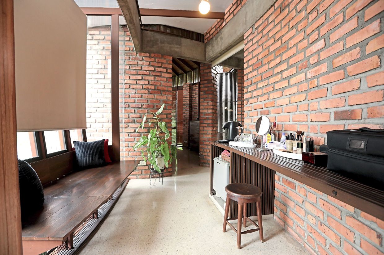 Malaysian architect's 3-storey home is inspired by traditional Malay ...
