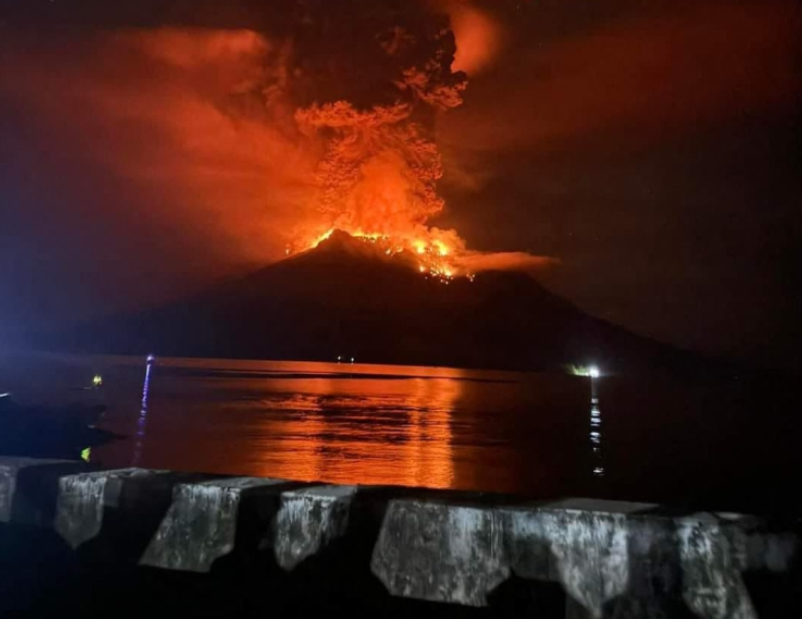 Hundreds evacuated after Indonesia's Ruang volcano erupts | The Star
