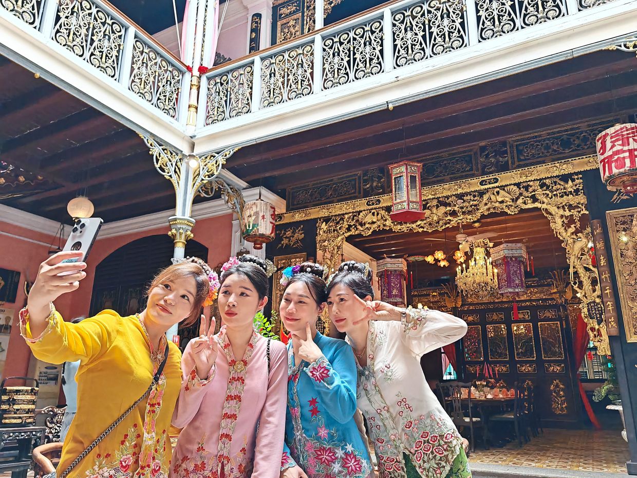 Fun and durians bring Chinese tourists back | The Star