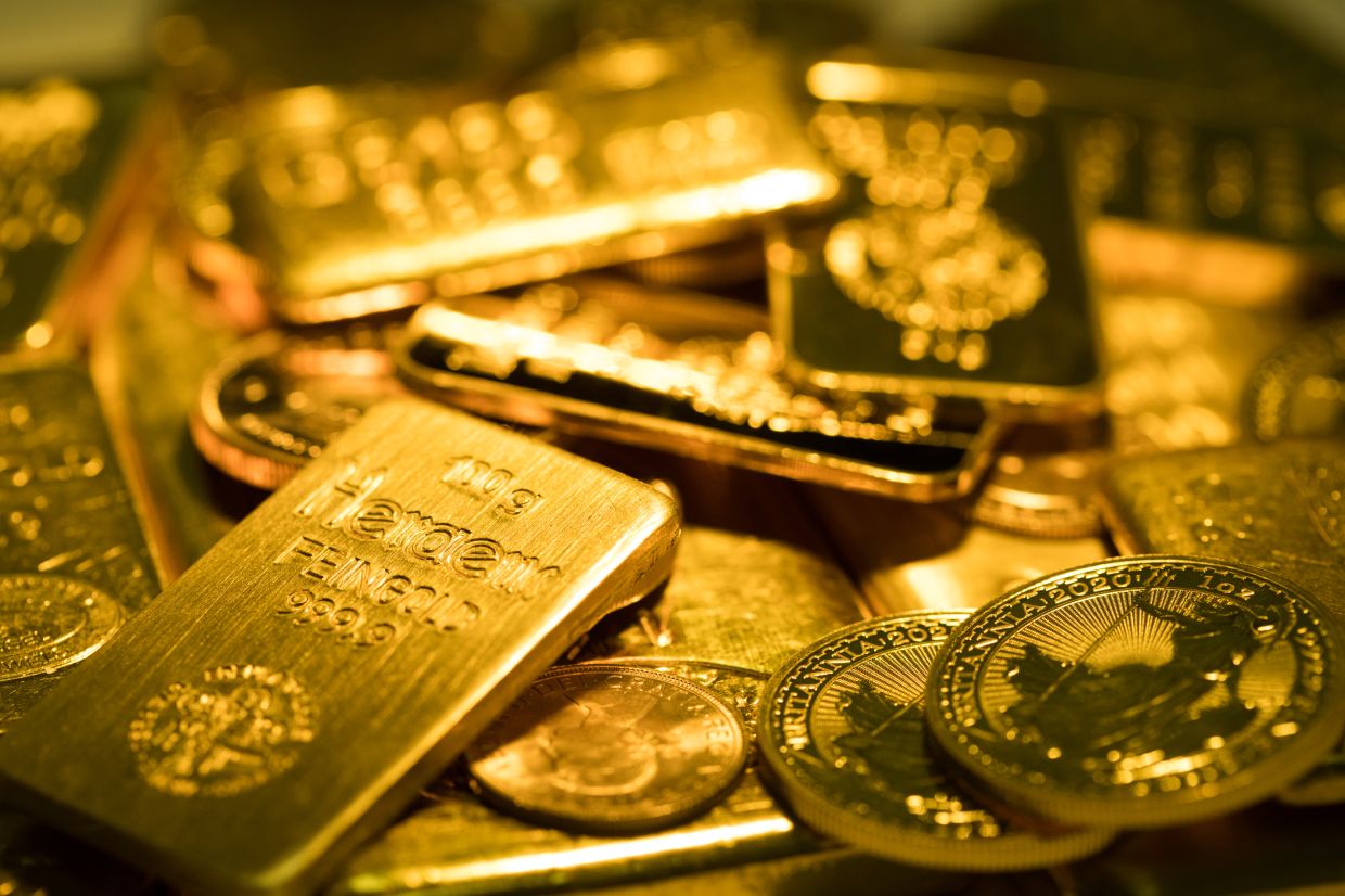 Gold Slips Over 1 As Fears Of Wider Middle East Conflict Ebb The Star