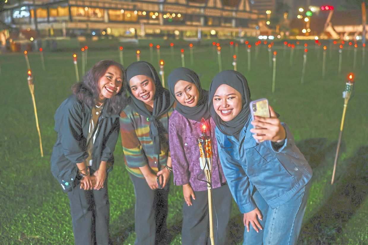 Celebrating the glow of pelita panjut | The Star