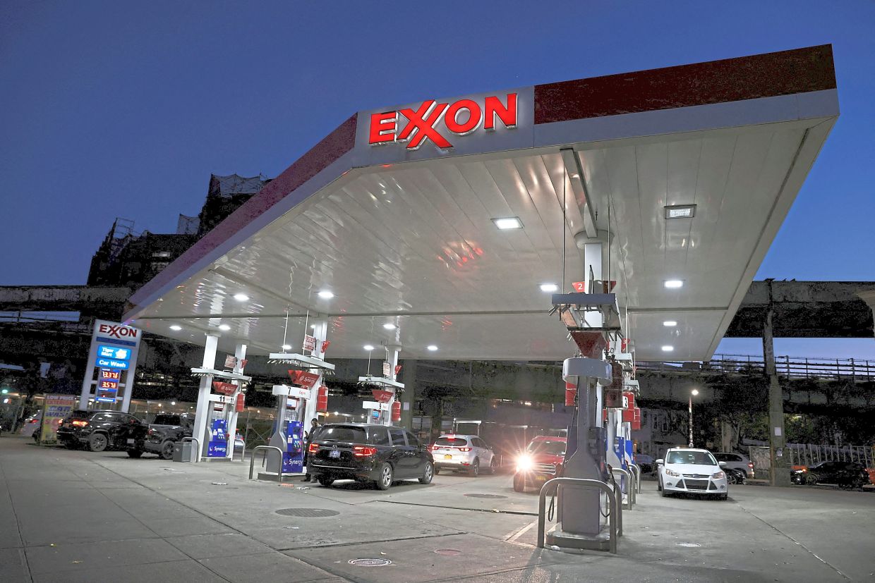 Exxon, Chevron output booms | The Star