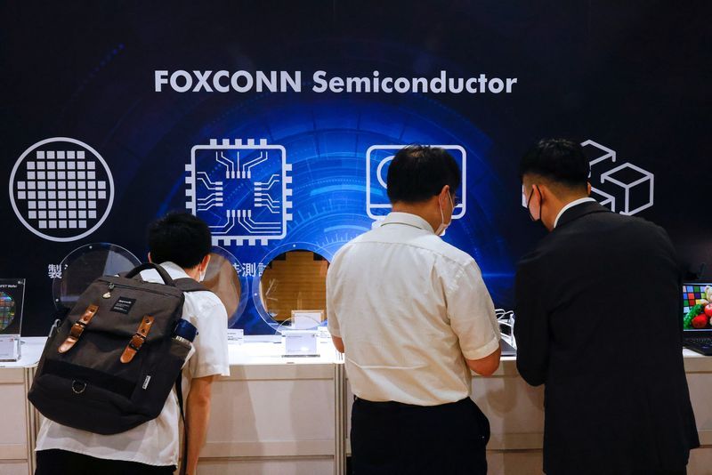 Foxconn reiterates Q2 revenue to grow, posts record April sales | The Star