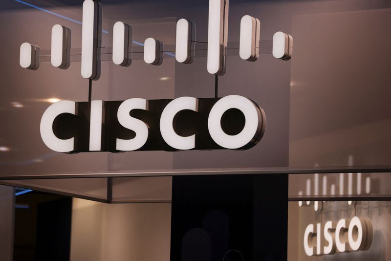 Cisco forecasts fourth-quarter revenue above estimates on enterprise ...