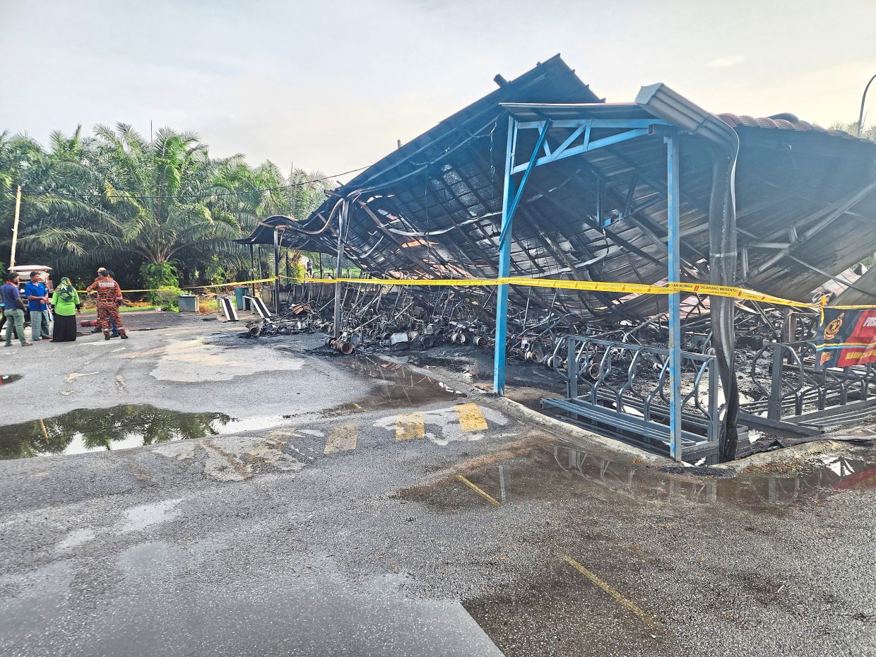 Golf: Fire destroys recently built buggy station | The Star