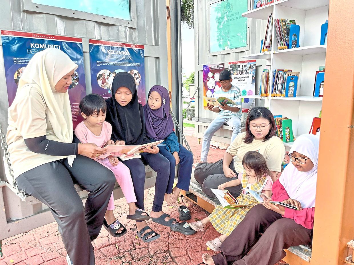 JB outdoor library encourages reading | The Star