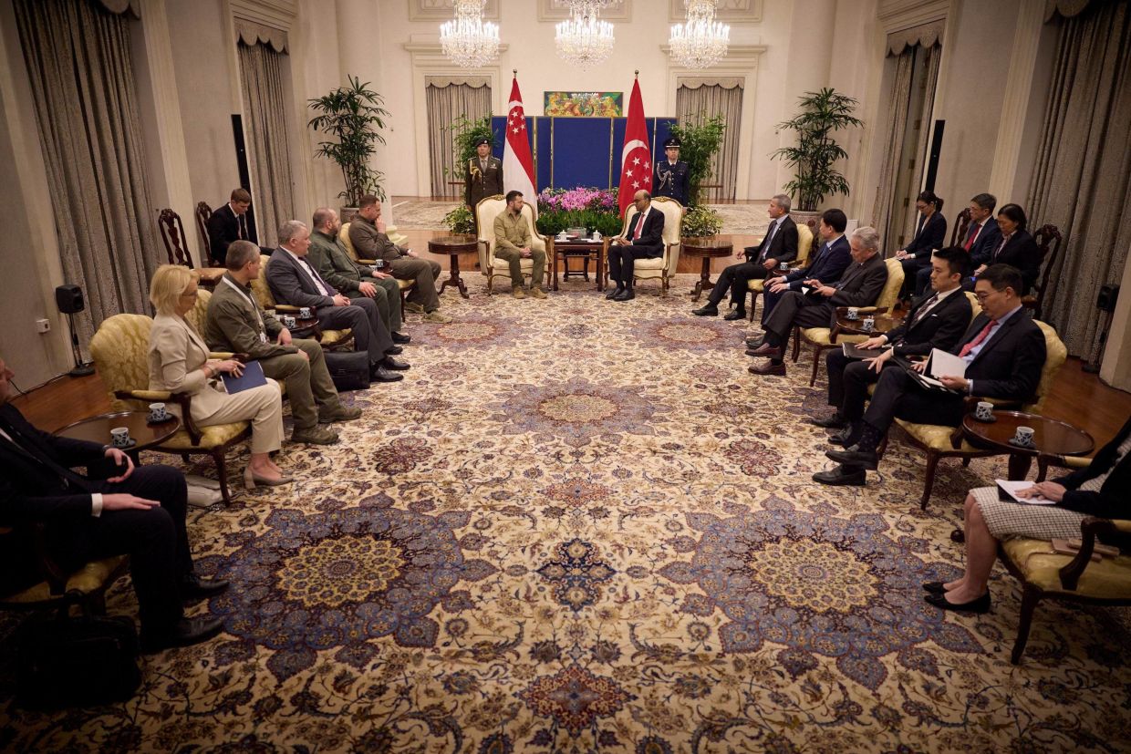 Competing US-China defence tactics dominate Shangri-La Forum in ...