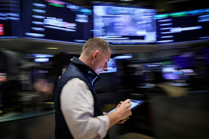 Stock exchanges told to improve how they deal with outages | The Star