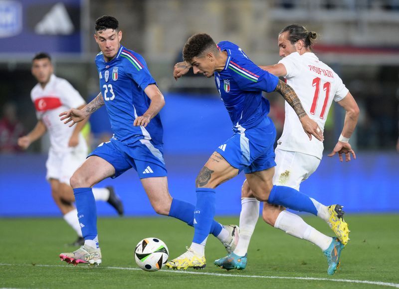 Football: Soccer-Defending champions Italy name injury doubt Barella in ...