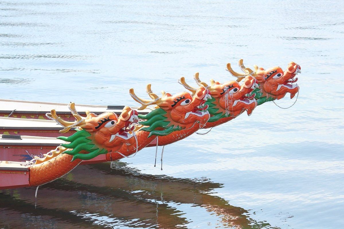Three die as dragon boat capsizes during training in China | The Star