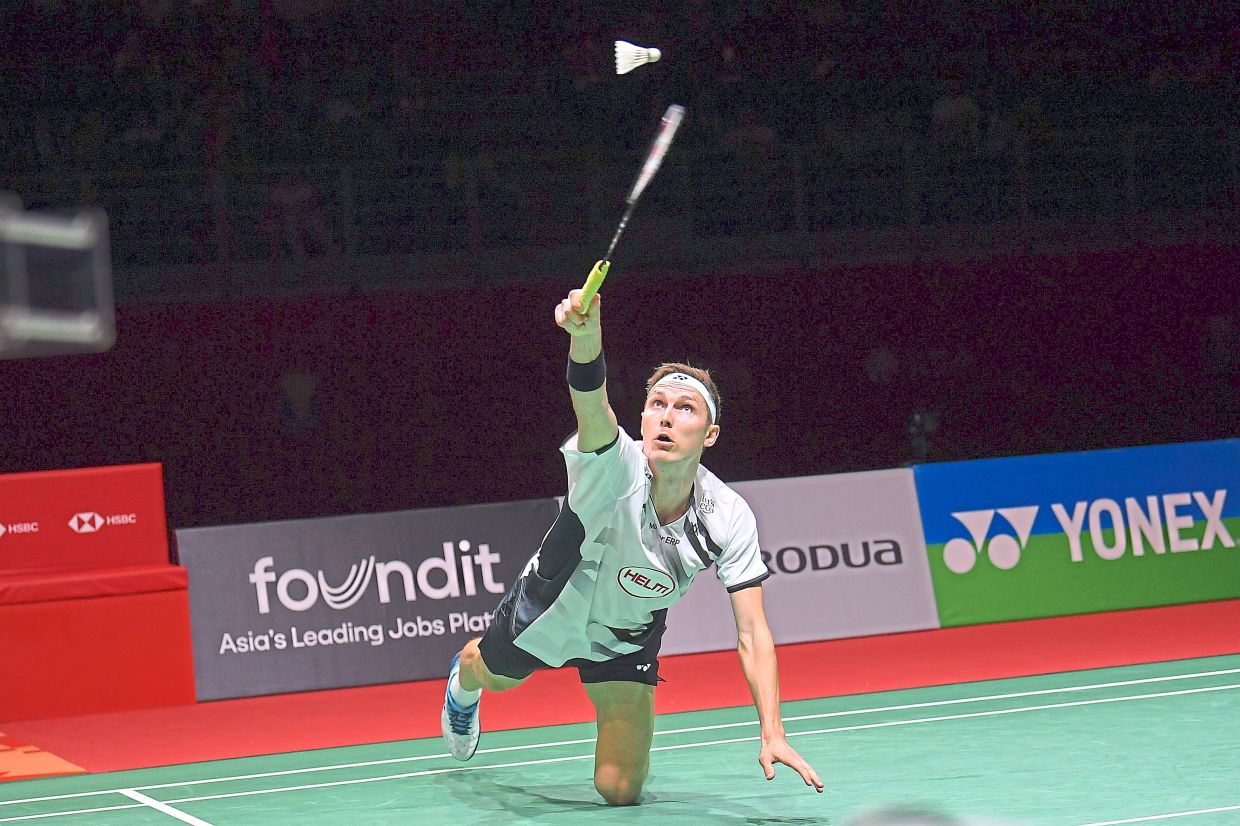Badminton: Axelsen loses No. 1 spot, Olympics gold under threat too ...