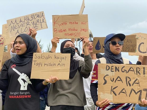 UMS students determined to deliver memorandum to Hajiji | The Star