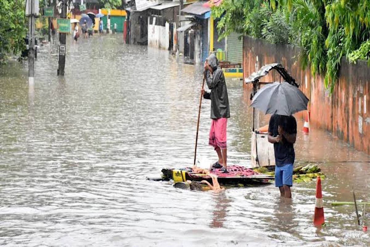 Flood crisis continues in Assam, India; 390,000 people affected | The Star
