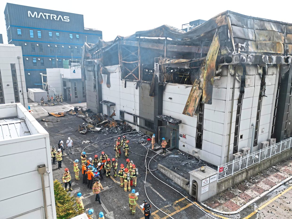 At least 20 dead in factory blaze | The Star