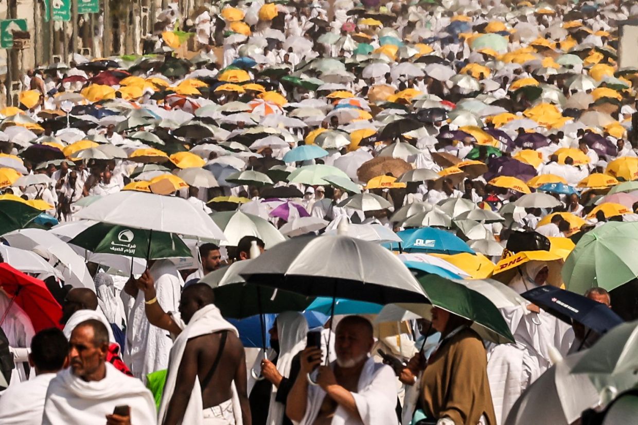 Hundreds of Haj heat deaths test Saudi Arabia's climate preparedness ...