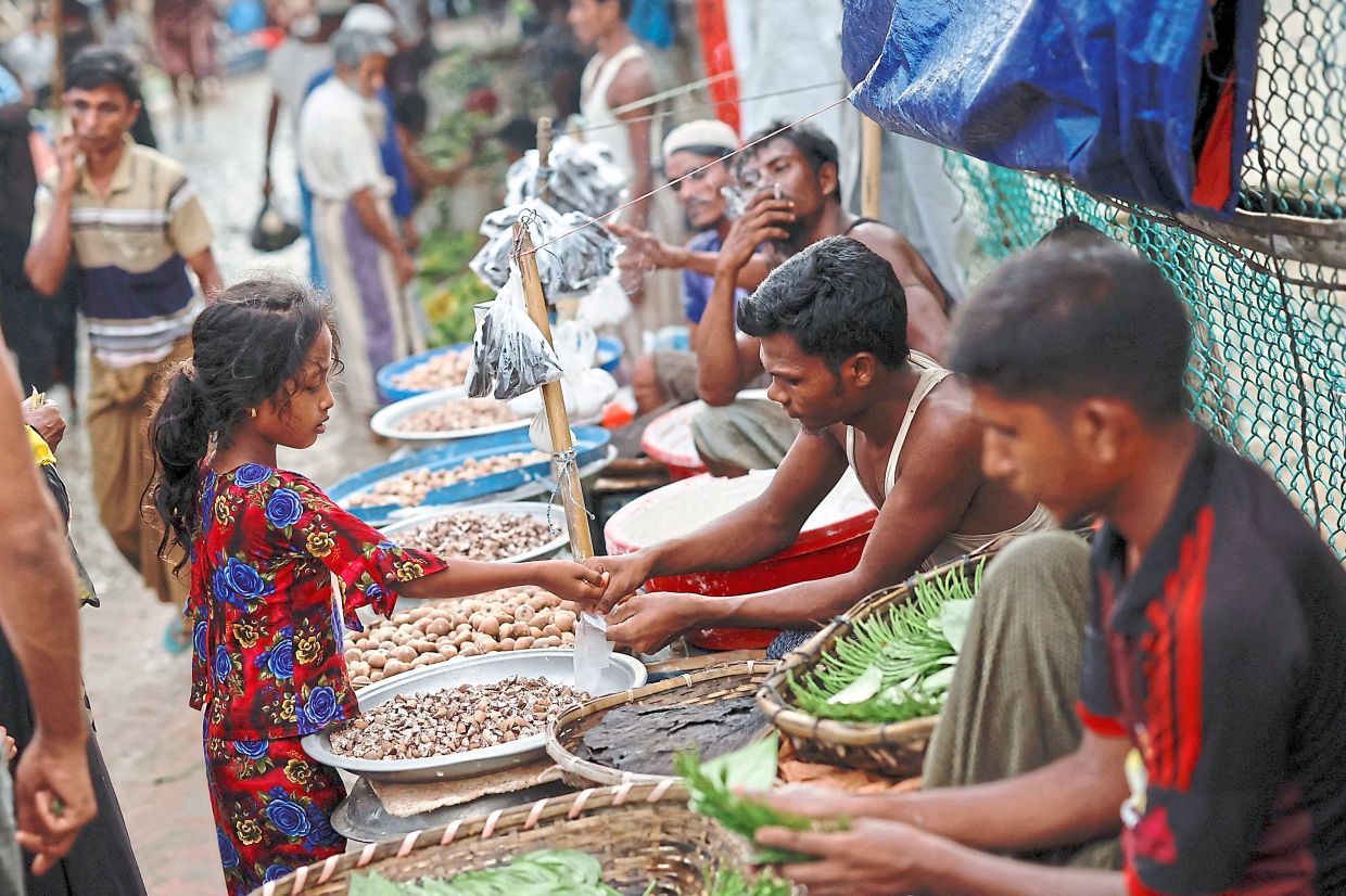 UN decries burning of warehouse in combat zone | The Star