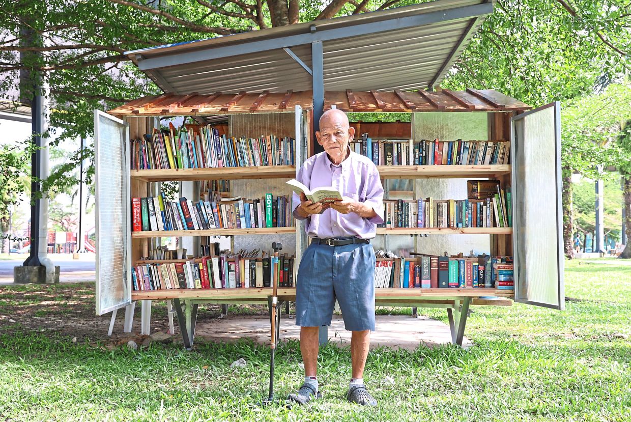 Elderly bookworm and bibliophile operates unique mini libraries | The Star