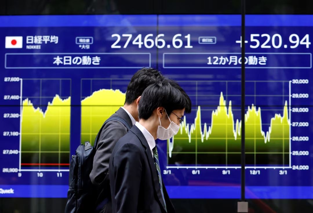 Topix joins Nikkei at record high as Japan stocks extend bull run | The ...