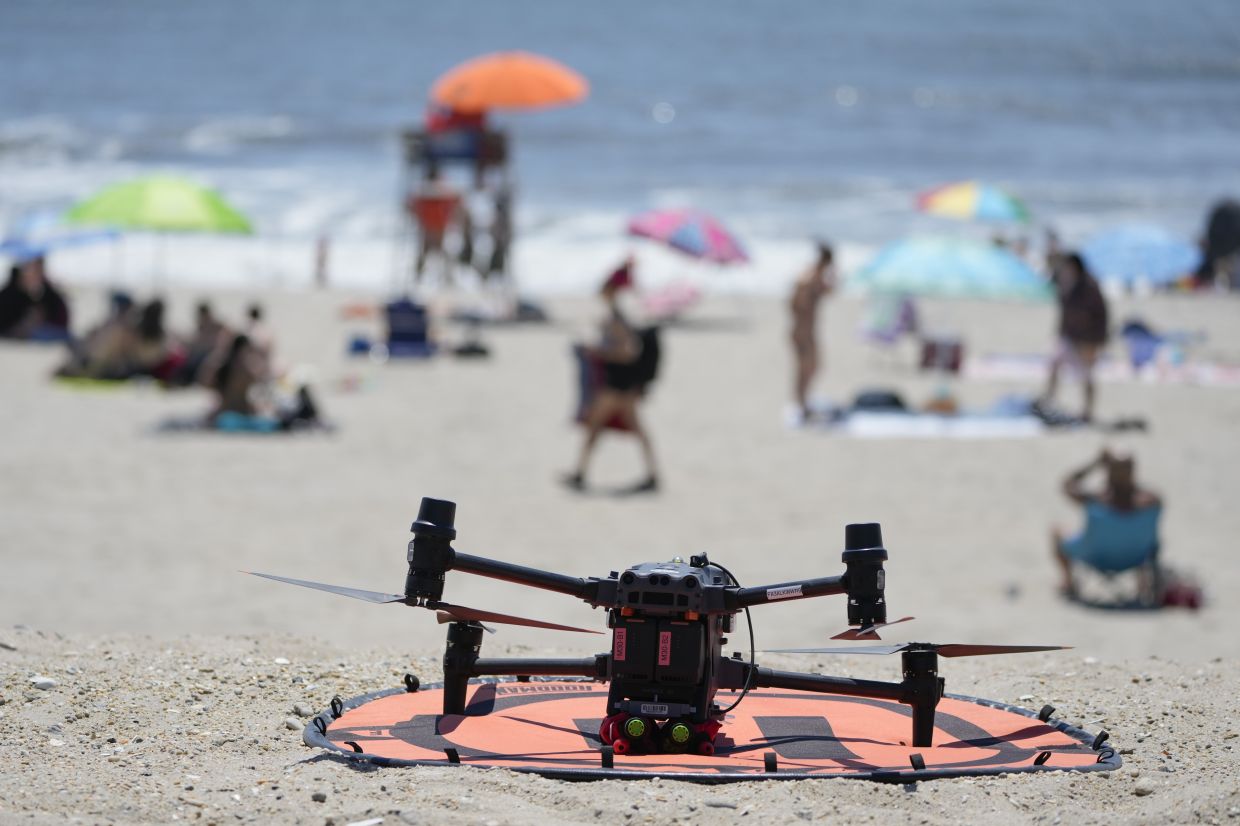 On NYC beaches, angry birds are fighting drones on patrol for sharks ...