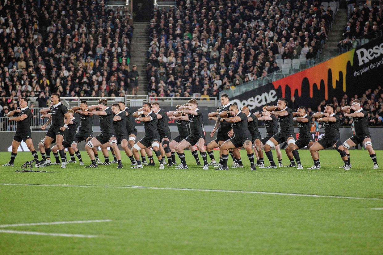 Super rugby on show: Tele'a double edges All Blacks past England 24-17 ...