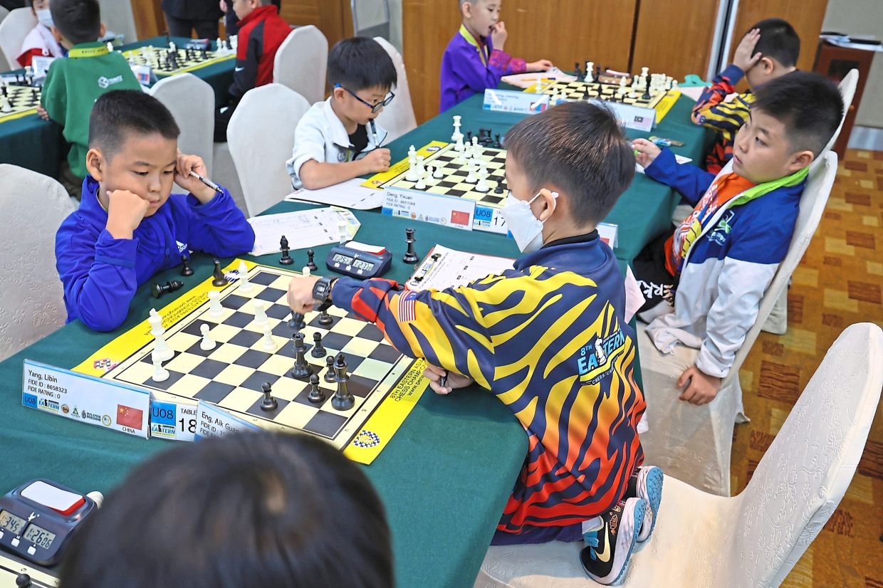 Tiny tot rules the chessboard | The Star
