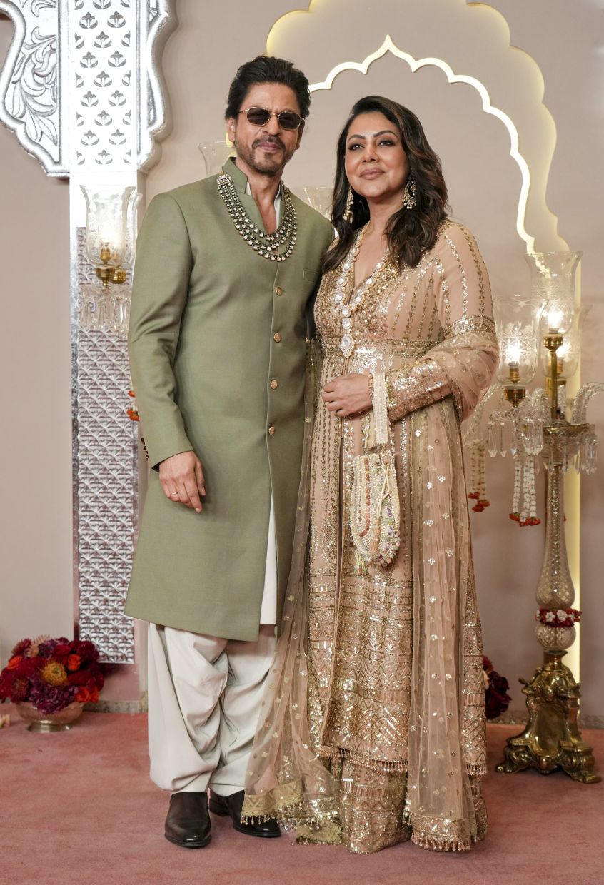 Lavish fashion: Celebrity guests bring red carpet glamour to the Ambani ...