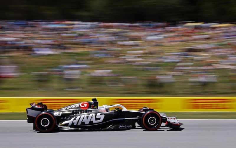 Motorsport: Motor racing-Haas F1 to continue with Ferrari engines until ...