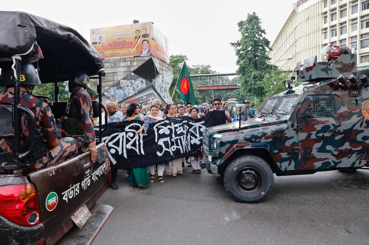 Bangladesh students mourn classmates killed in job quota protests | The ...
