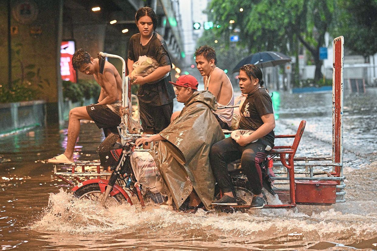 Typhoon Gaemi turns streets into rivers | The Star