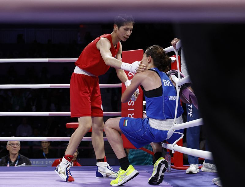 Boxing: Olympics-Boxing-Bulgarian coach slams 'circus' after fighter's ...