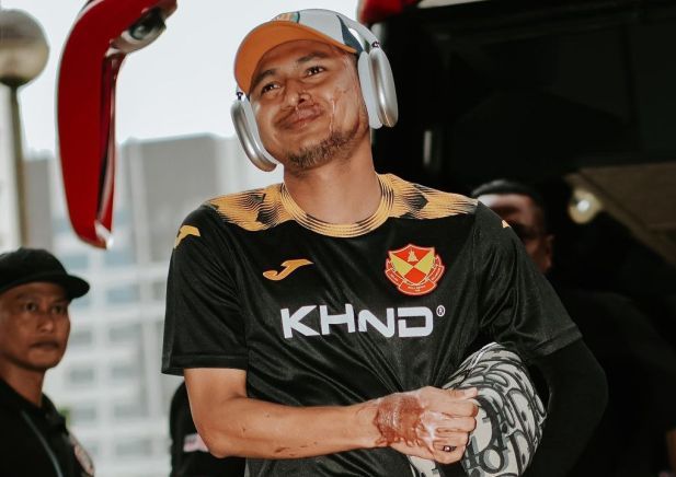 Football: Acid attack survivor Mickey returns to football action | The Star