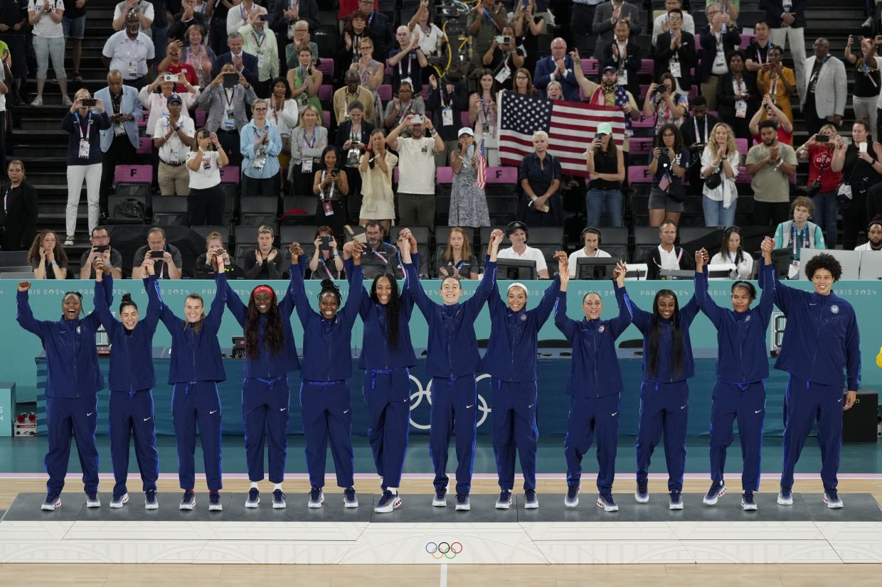 Story book ending as last gold of the Games goes to US basketball ...