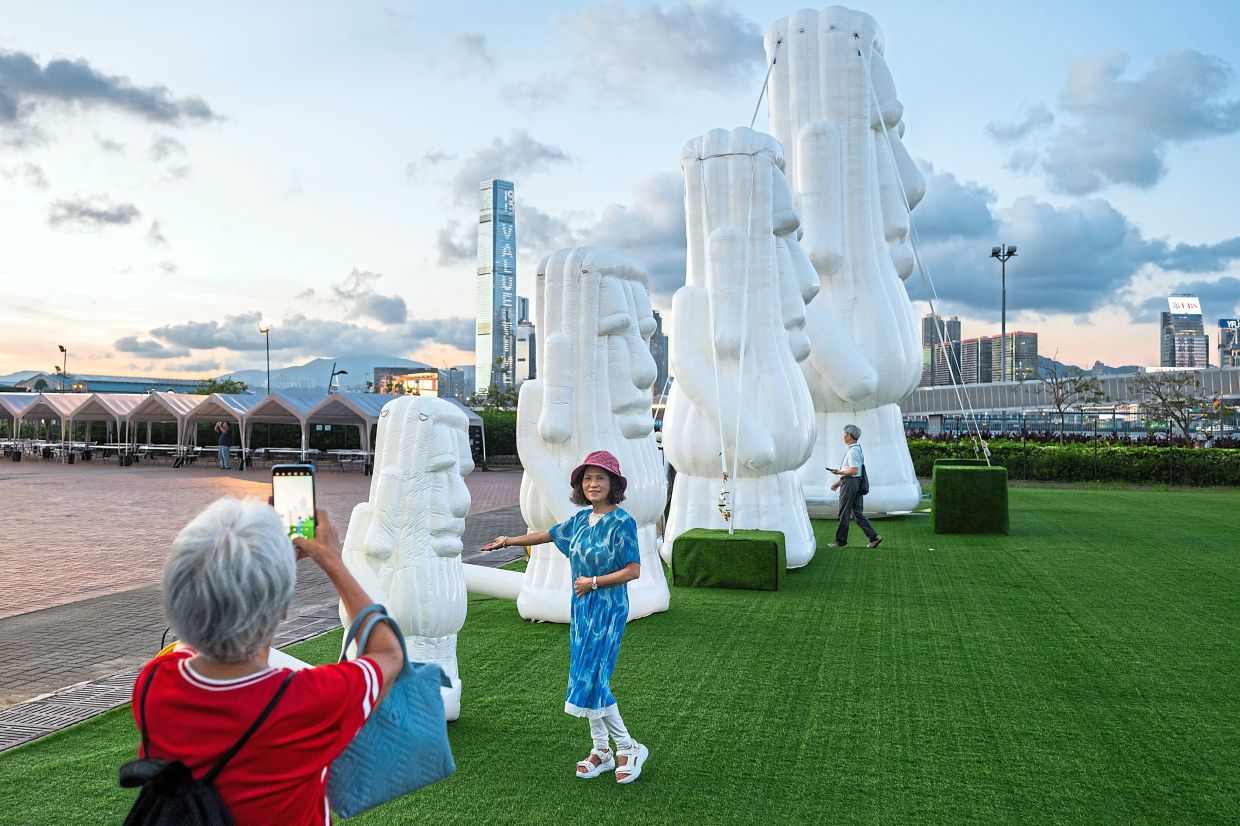 Brickbats for HK’s bouncy ‘wonders’ | The Star
