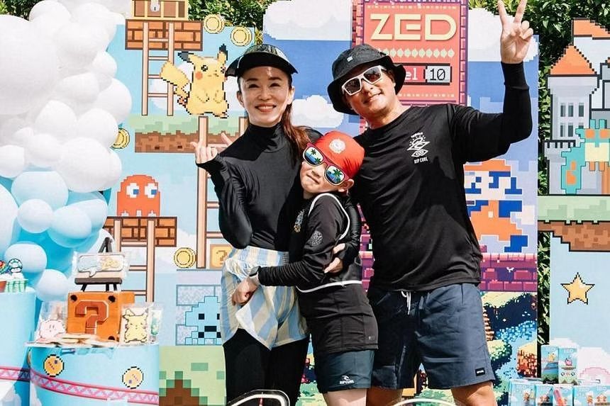 Malaysian-born actor Christopher Lee throws pirate-themed birthday ...